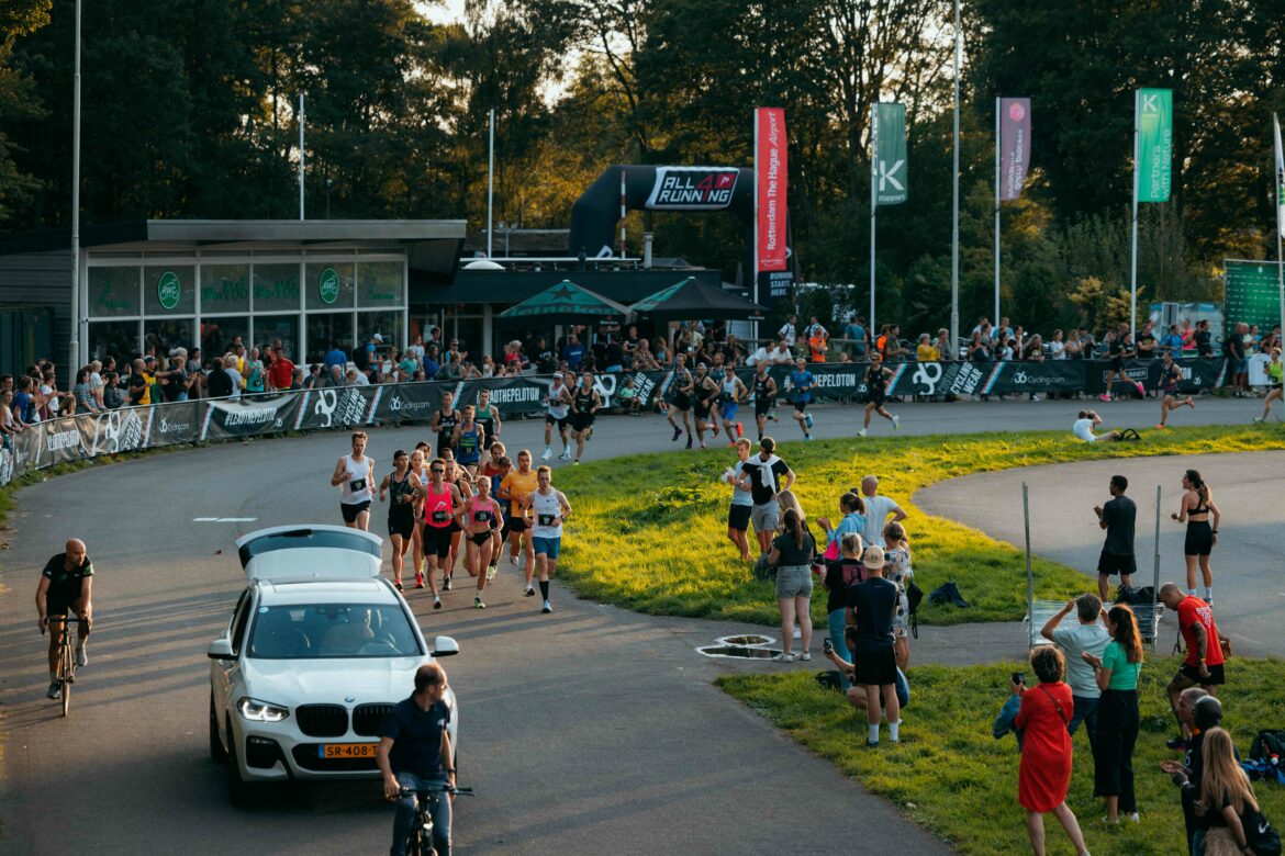 Noah Schutte en Lisa Rooms winnen spectaculaire BIG10 (foto’s + uitslagen) - Hardloopnetwerk