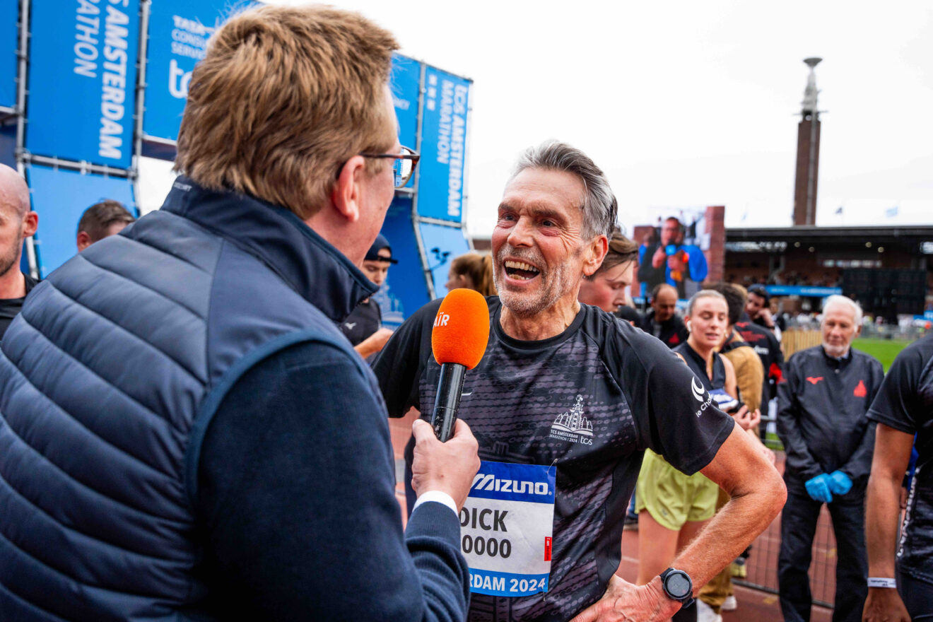 Minister-president Dick Schoof liep halve marathon van Amsterdam