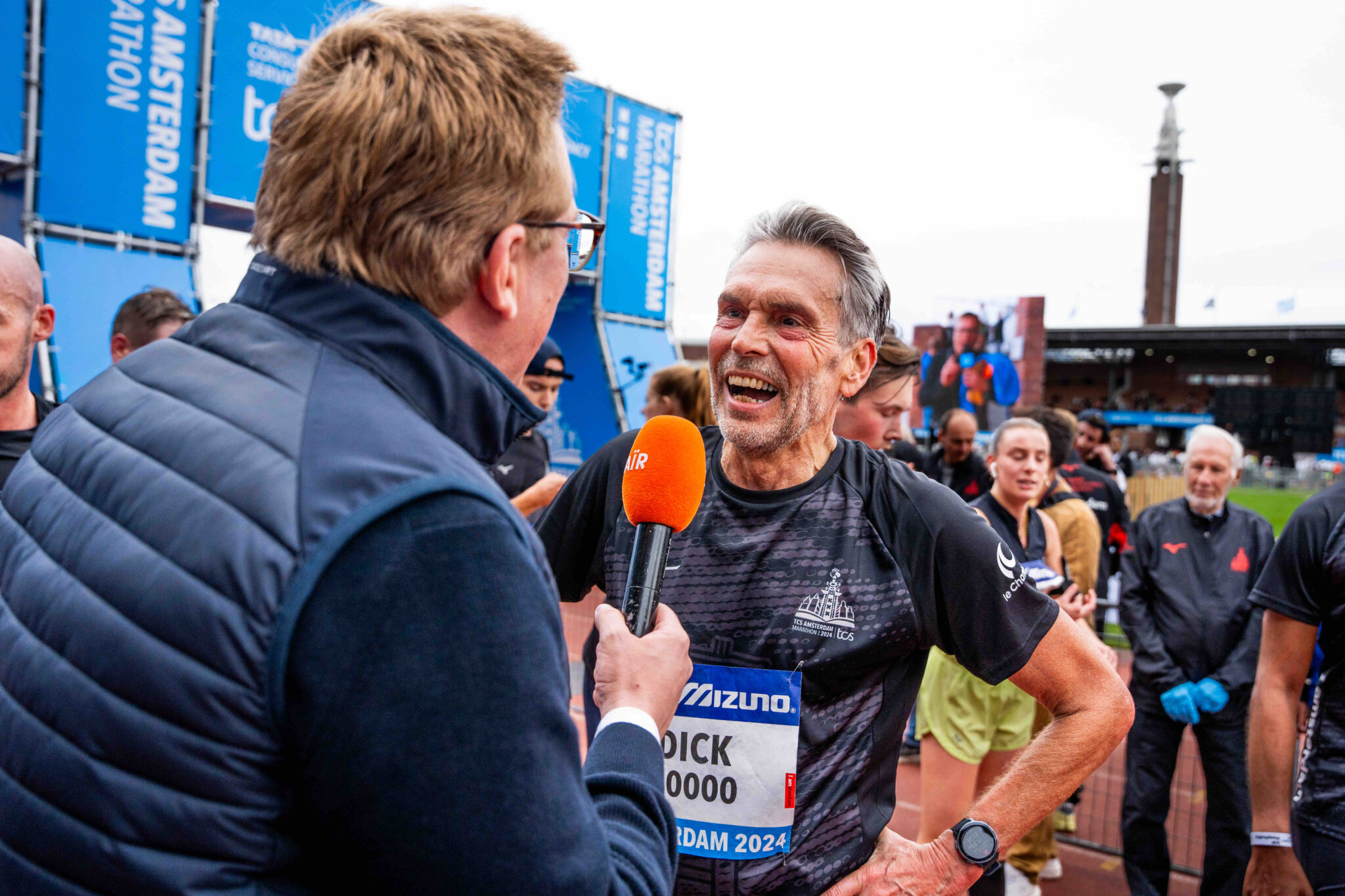 Minister-president Dick Schoof liep halve marathon van Amsterdam